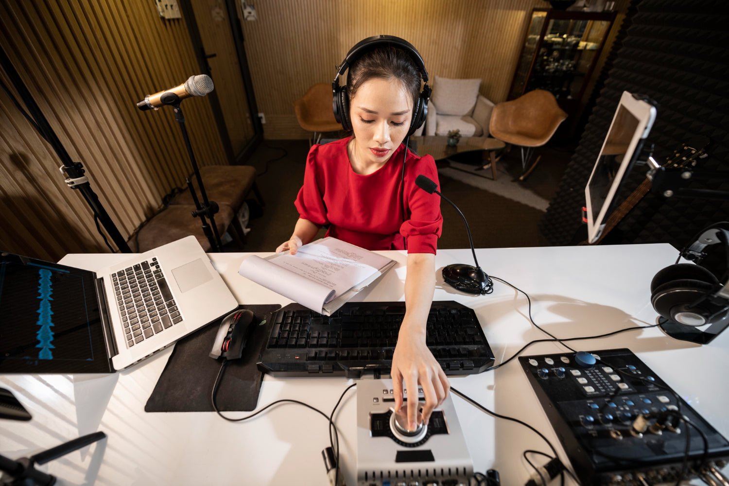 Guide to Professional Transcription Equipment Setup - American Dictation